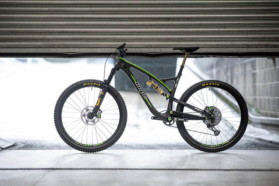 Hope HB 130 krijgt Boost, ongelijke wielen en dikke Factory Build ...
