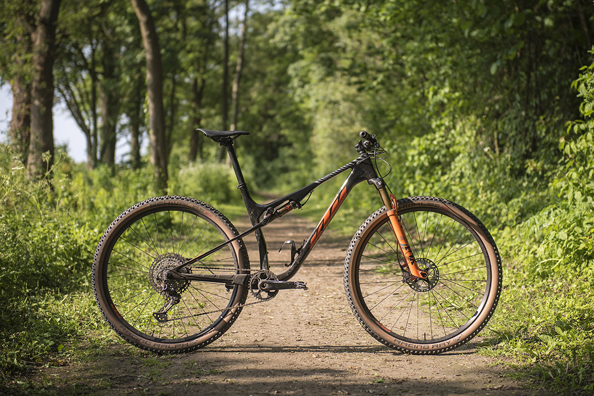 Test | KTM Scarp Master 2023: Compromisloos knallen