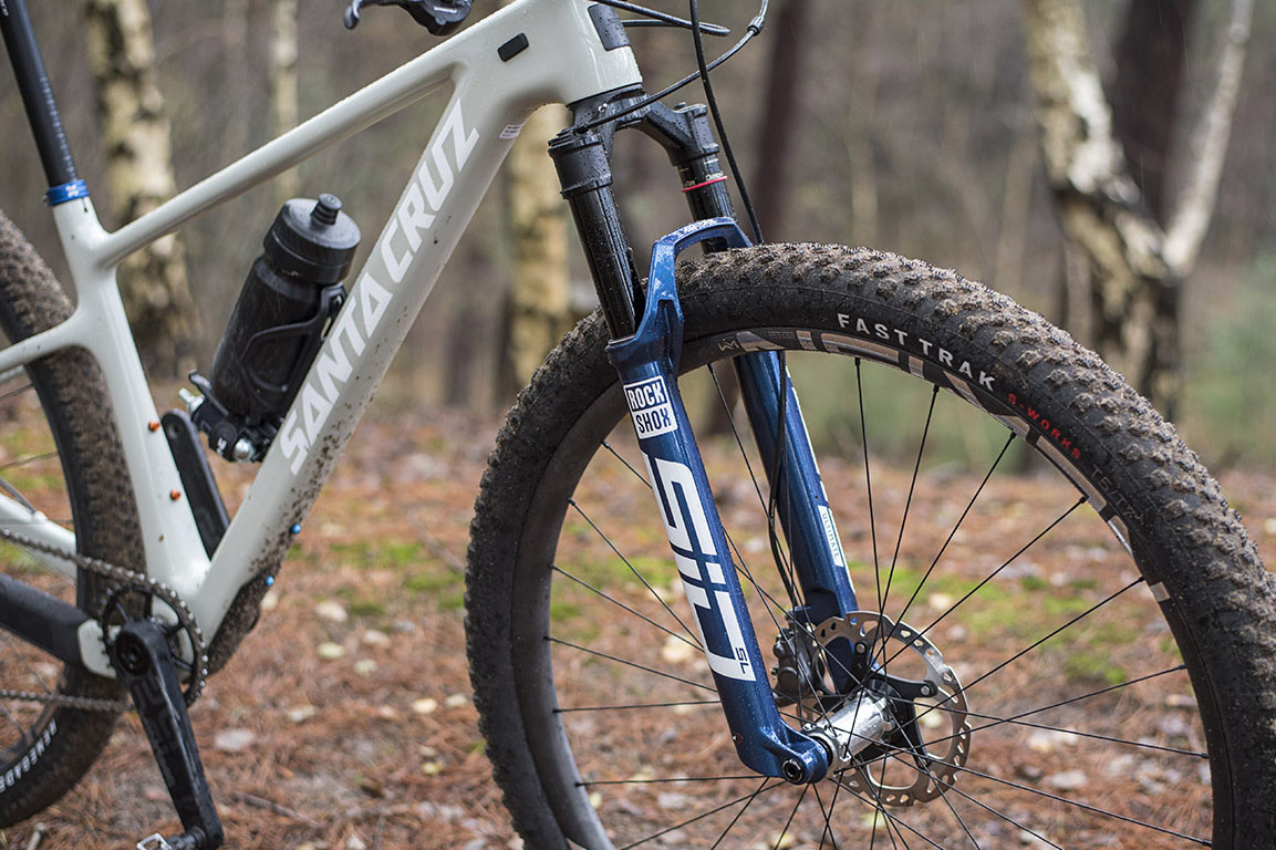 Test | RockShox SID SL Ultimate 2024: compressiedemping nu met drie ...